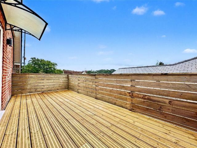 Sandecotes Road, Poole, Dorset, BH14 2 bed apartment to rent £1,650 pcm £381 pw
