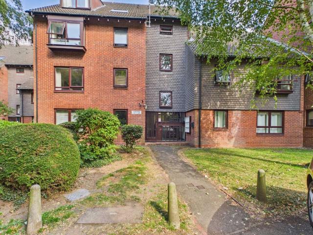 Sanders Road, Bromsgrove, Worcestershire B61, 2 bed flat to rent, £800 pcm | PrimeLocation