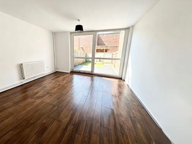 Sanders Way, Archway N19, 4 bed maisonette to rent, £3,950 pcm | PrimeLocation