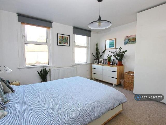 Sanderstead Road, South Croydon, CR2 4 bed terraced house to rent £2,600 pcm £600 pw