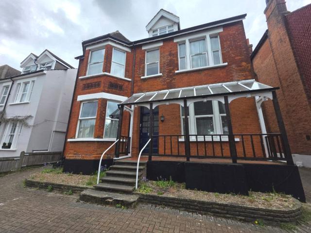 Sandford Road, Bromley BR2, 1 bed flat to rent, £1,200 pcm | PrimeLocation