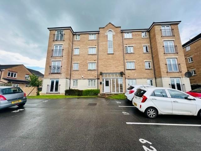 Sandhill Close, Bradford BD8, 2 bed flat to rent, £725 pcm | PrimeLocation