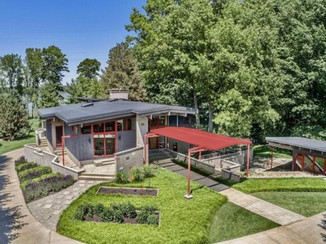 Sandhill Ln, Fennville, Home For Sale