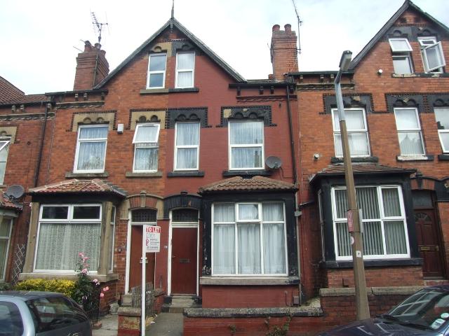 Sandhurst Place, Leeds LS8, 1 bed flat to rent, £625 pcm | PrimeLocation
