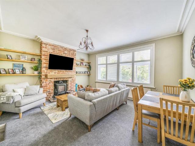 Sandhurst Road, Tunbridge Wells 1 bed flat to rent £1,195 pcm £276 pw