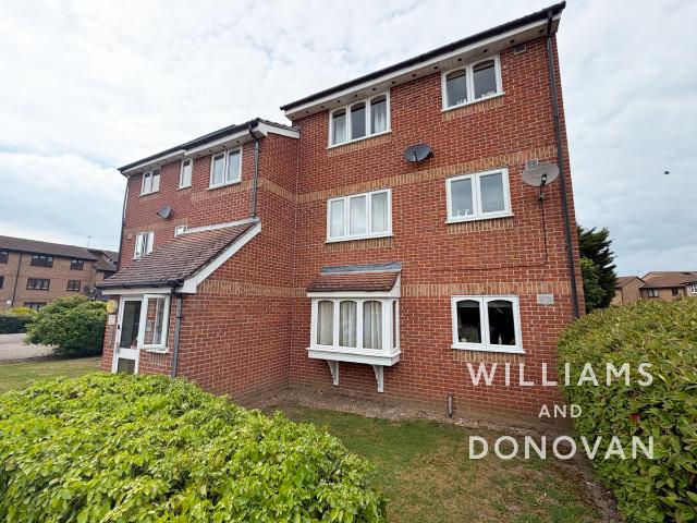 Sandon Close, Rochford SS4, 1 bed flat to rent, £950 pcm | PrimeLocation