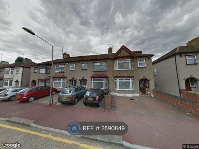 Sandown Avenue, Dagenham RM10, 3 bed detached house to rent, £2,200 pcm | PrimeLocation