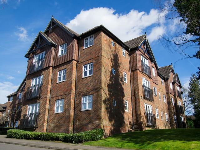 Sandown Court, Worth, Crawley RH10, 2 bed flat to rent, £1,550 pcm | PrimeLocation