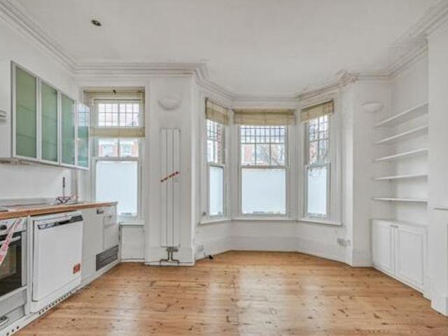 Sandmere Road, Clapham, 2 Bedroom Flat