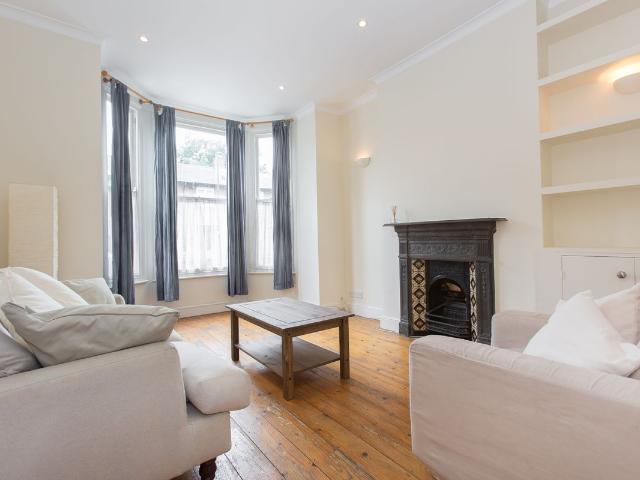 Sandmere Road, London SW4, 2 bed flat to rent, £2,650 pcm | PrimeLocation