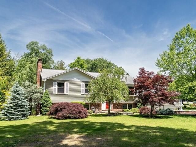 Sandspur Ln, North Reading, Home For Sale