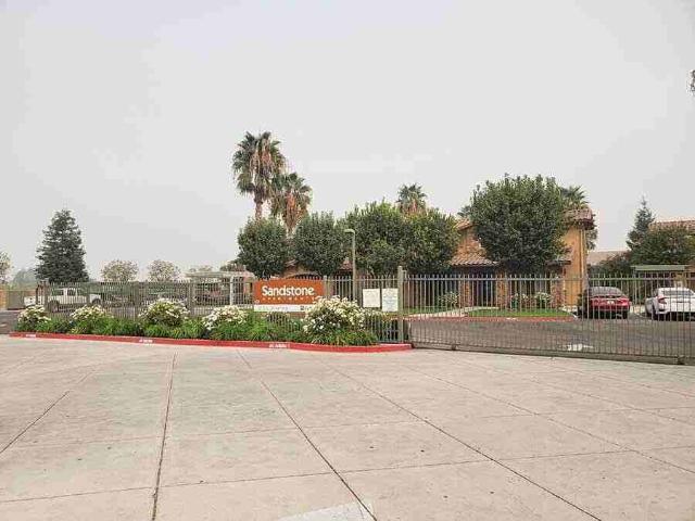 Sandstone Apts 3 Bedroom Apartment for Rent at 1515 E Jensen Ave, Fresno, CA 93706 Edison
