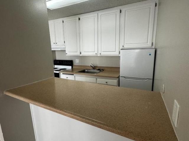 Sandpointe Apartments 1 Bedroom Apartment for Rent at 450 Morse St, Oceanside, CA 92054 South Oceanside