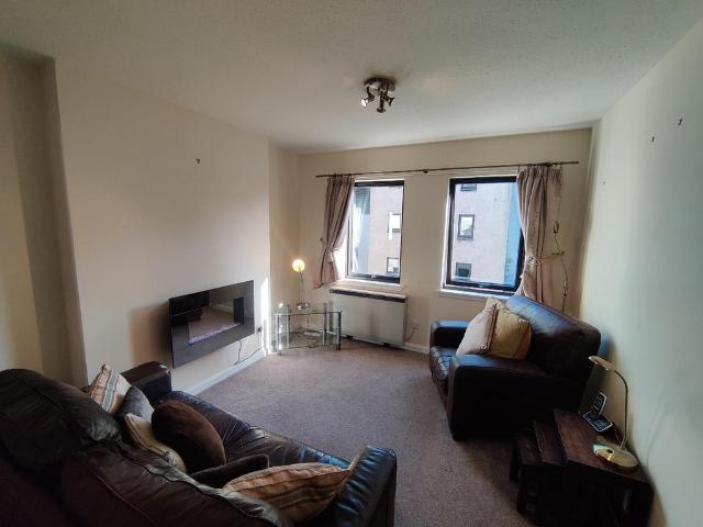 Sandport EH6 2 bed flat to rent £1,195 pcm £276 pw