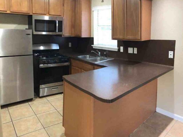 Sandpiper Apartments 2 Bedroom Apartment for Rent at 2810 Rio Grande St, Austin, TX 78705 West University