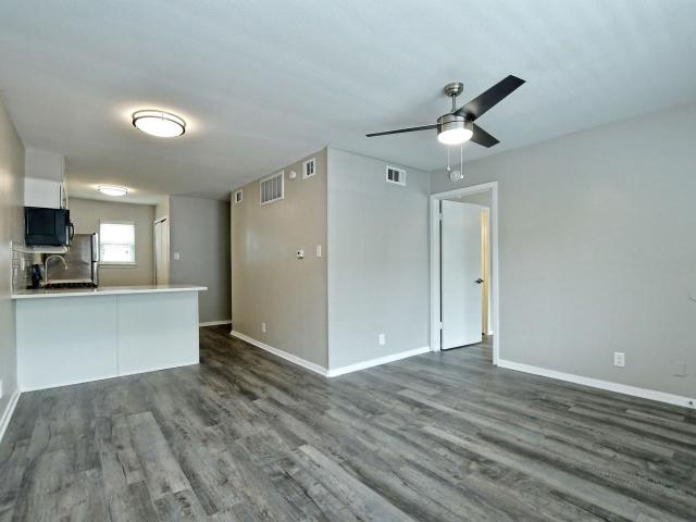 Sandpiper Apartments 2 Bedroom Apartment for Rent at 2810 Rio Grande St, Austin, TX 78705 West University