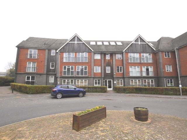 Sandpiper House, Bletchley MK2, 2 bed flat to rent, £1,350 pcm | PrimeLocation