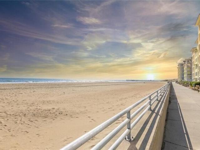 Sandpiper Rd Unit B, Virginia Beach, Condo For Sale