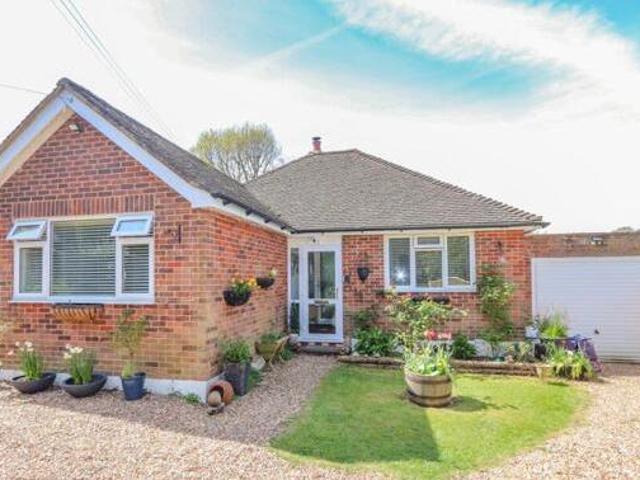 Sandrock Hill, Crowhurst, 2 Bedroom Detached