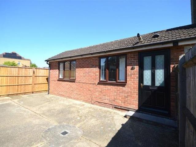 Sandridge Road, St Albans 1 bed flat to rent £1,000 pcm £231 pw