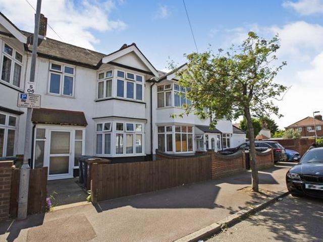 Sandringham Avenue, Barking IG11, 5 bed end terrace house to rent, £2,899 pcm | PrimeLocation