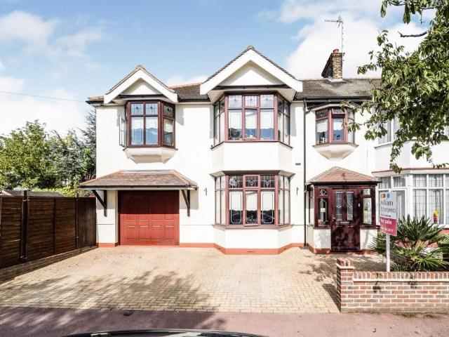 Sandringham Avenue, Barking IG11, 5 bed end terrace house to rent, £2,999 pcm | PrimeLocation