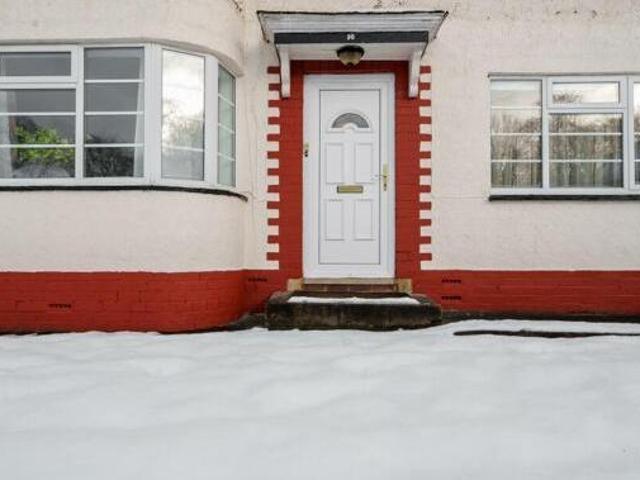 Sandringham Drive, Alwoodley, 2 Bedroom Flat