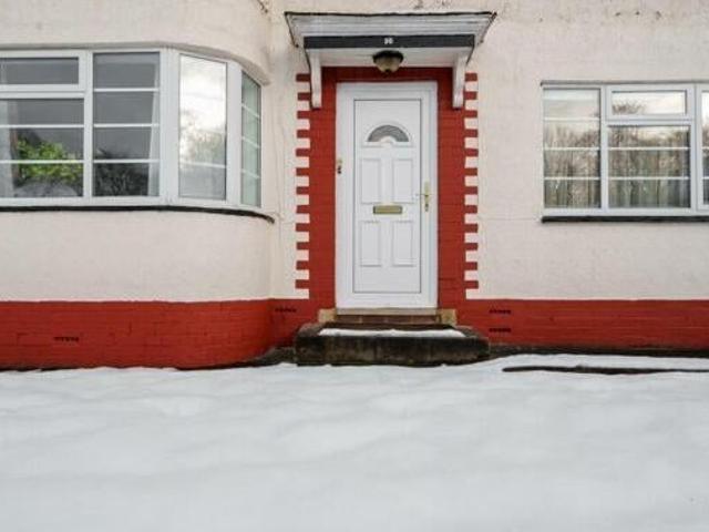 Sandringham Drive, Alwoodley, 2 Bedroom Flat
