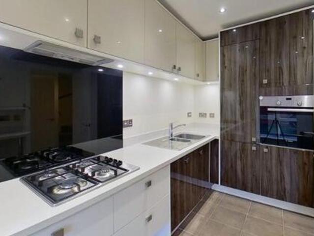Sandringham Drive, Leeds, 4 Bedroom House