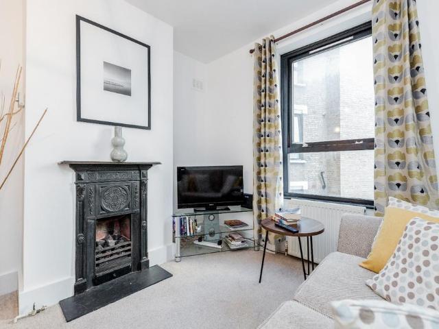Sandringham Flats, Charing Cross. 1 bed flat to rent £3,683 pcm £850 pw