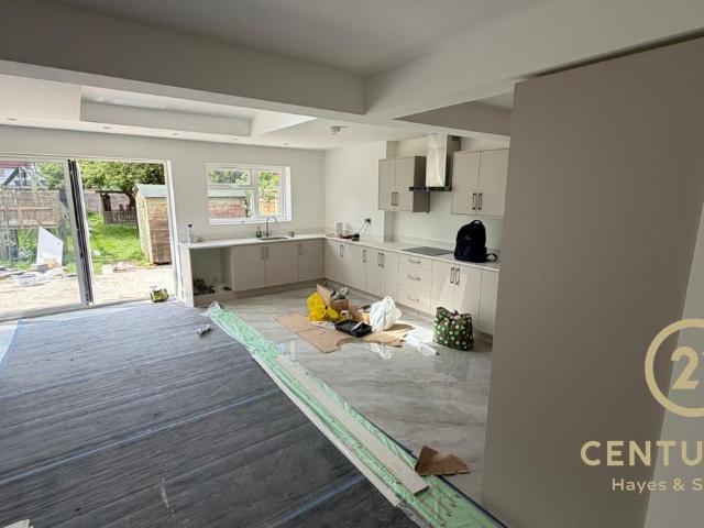 Sandringham Rd UB5, 5 bed end terrace house to rent, £4,000 pcm | PrimeLocation