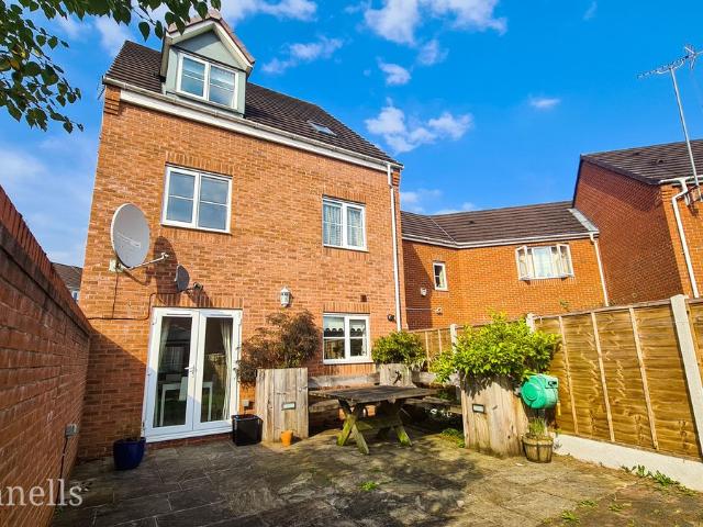 Sandringham Road, Birmingham B14, 6 bed town house to rent, £2,400 pcm | PrimeLocation