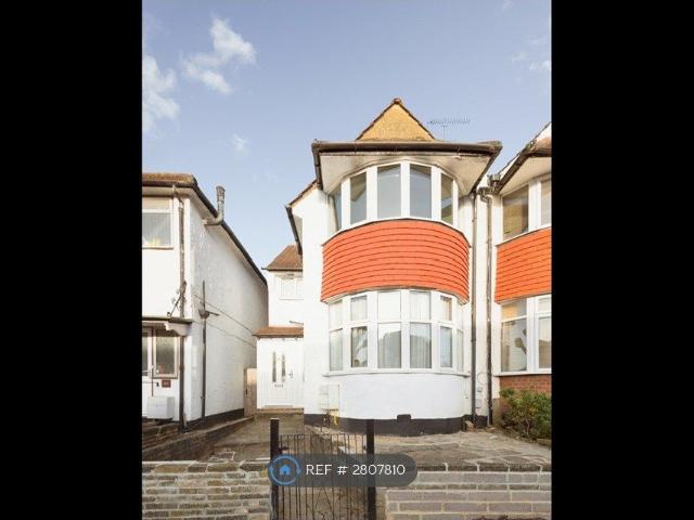 Sandringham Road, London NW11, 3 bed semi detached house to rent, £2,650 pcm | PrimeLocation