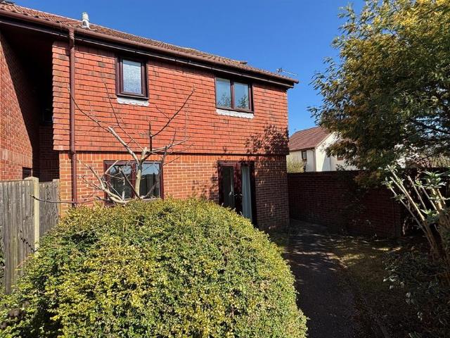 Sandringham Road, Petersfield, GU32 1 bed end of terrace house to rent £1,025 pcm £237 pw