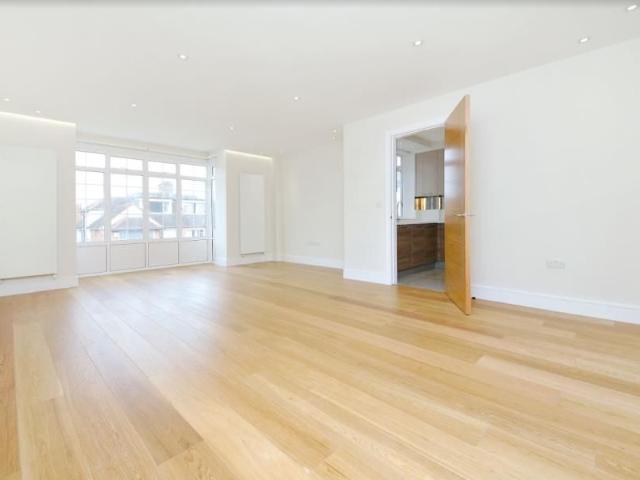 Sandwell Court, Beechcroft Avenue, Golders Green, London NW11, 2 bed flat to rent, £3,650 pcm | PrimeLocation
