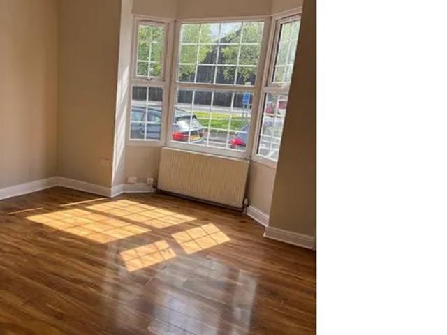 Sandwell Health Campus, Lyndon, West Bromwich, B71 4HJ, United Kingdom | 4 bed duplex for rent #166857664 | Rentberry