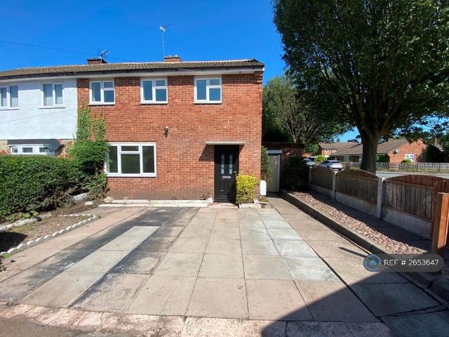 Sandwell Place, Willenhall, WV12 3 bed semi detached house to rent £1,175 pcm £271 pw