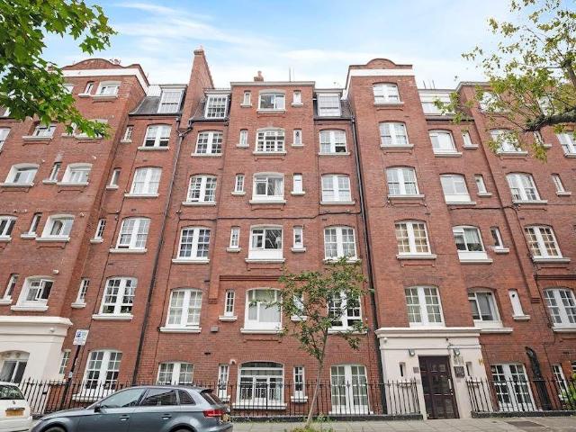 Sandwich House, WC1. 2 bed apartment to rent £3,200 pcm £738 pw