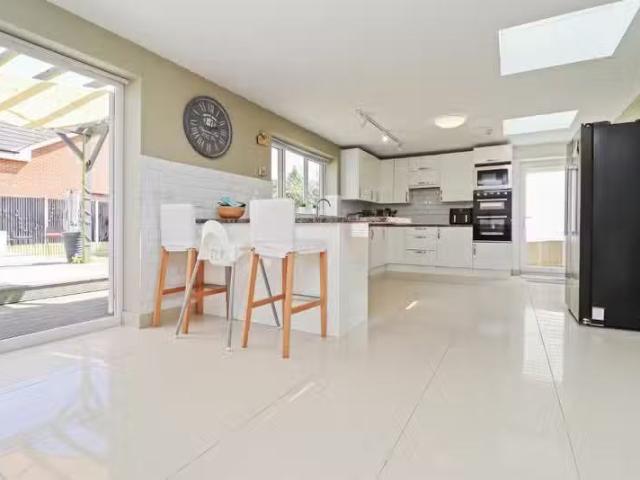 Sandwich Road, Whitfield, Dover. 3 bed detached house for sale.