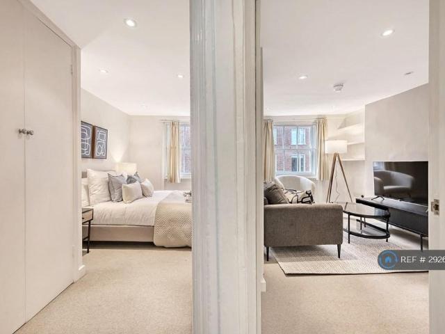 Sandwich Street, London, WC1H 1 bed flat to rent £3,000 pcm £692 pw
