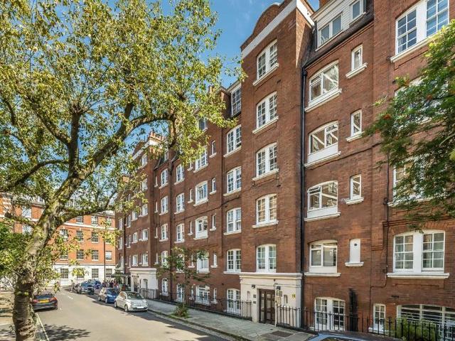 Sandwich Street, London WC1H 2 bed flat to rent £3,100 pcm £715 pw