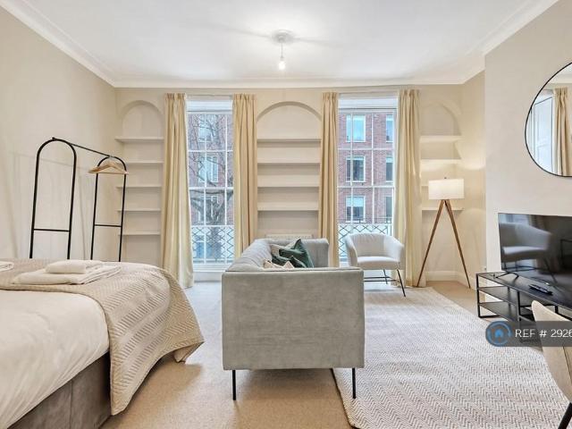 Sandwich Street, London, WC1H Studio to rent £2,650 pcm £612 pw