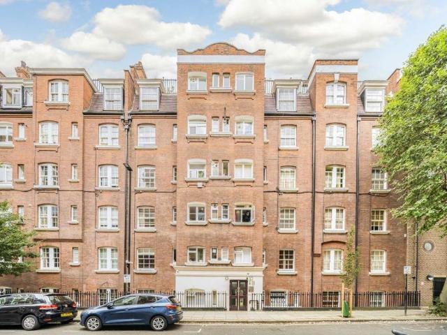 Sandwich Street, London WC1H Studio to rent £2,000 pcm £462 pw