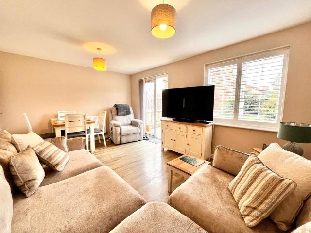 Sandy Crescent, Great Wakering, Southend on Sea, Essex, SS3 0FN