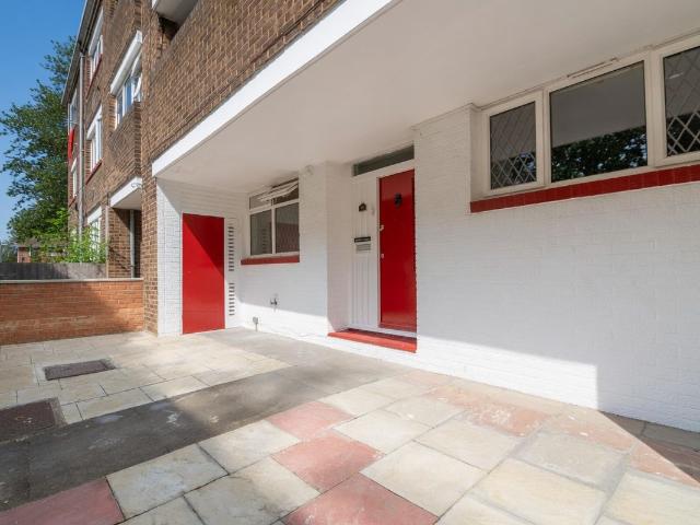 Sandy Drive, Feltham TW14, 3 bed maisonette to rent, £2,300 pcm | PrimeLocation