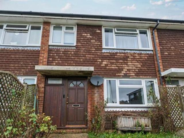 Sandy Hill Road, Farnham, 3 Bedroom Terraced