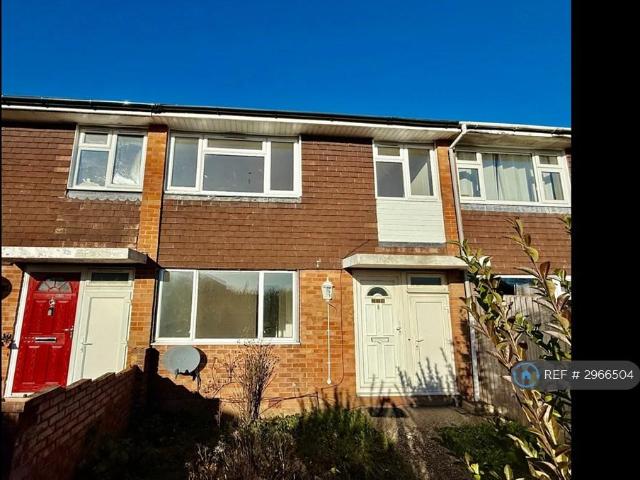 Sandy Hill Road, Farnham, GU9 4 bed terraced house to rent £1,895 pcm £437 pw