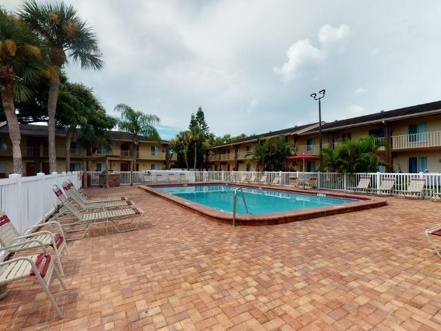 Sandy Lane Apartment Homes 1 Bedroom Apartment for Rent at 555 Belcher Rd S, Largo, FL 33771