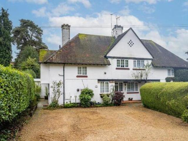Sandy Lane, Crawley Down, 2 Bedroom Ground