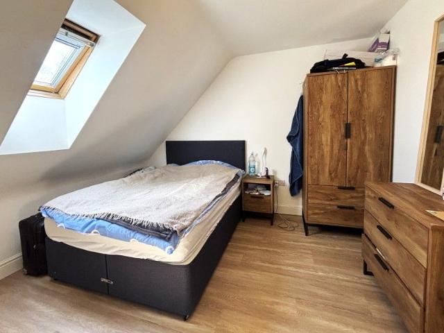 Sandy Lane, Woking, Surrey, GU22
